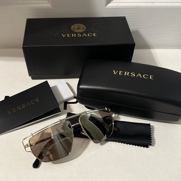Versace | Accessories | Auth Versace Ve222 Pale Gold Light Brown ...